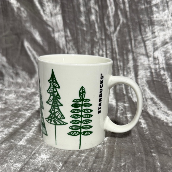 Starbucks | Dining | Starbucks 25 Christmas Tree Evergreens Green White ...
